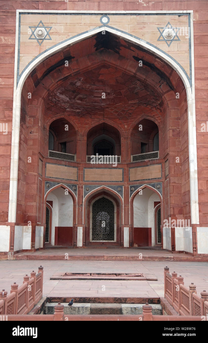 Iwan, Tomb of Humayun, Delhi, India Stock Photo - Alamy