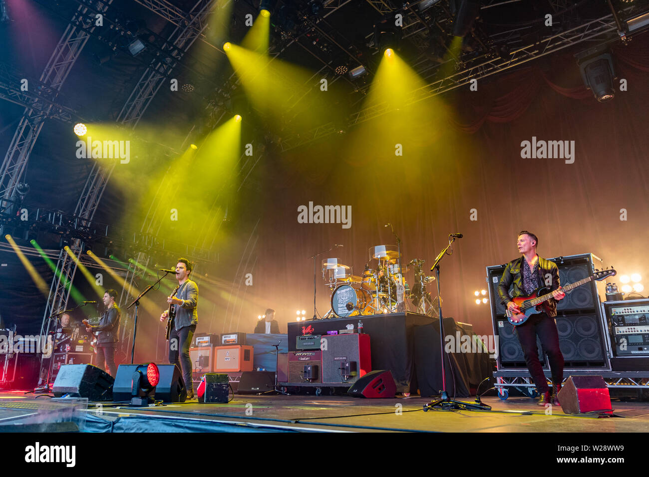 Kelly Jones, Richard Jones and Adam Zindani from Welsh Rock band ...