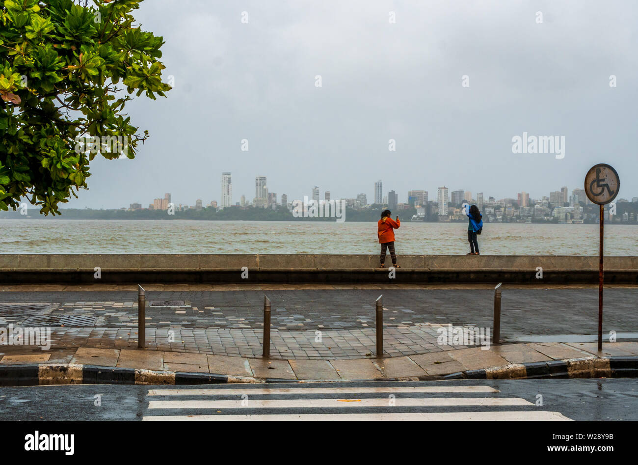 Mumbai Marine Drive Night High Resolution Stock Photography and Images ...