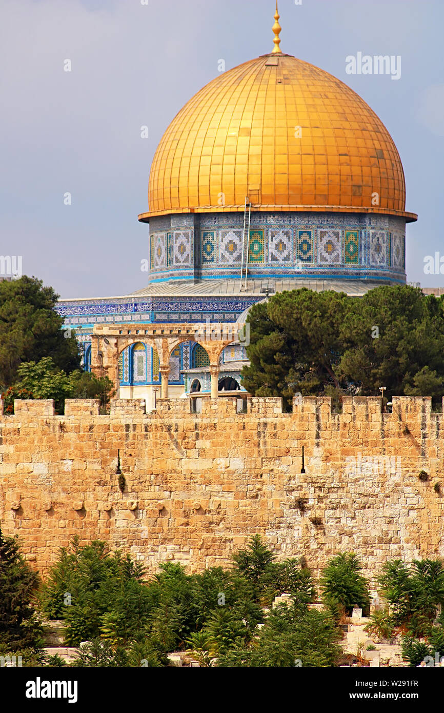 Jerusalem Stone High Resolution Stock Photography and Images - Alamy