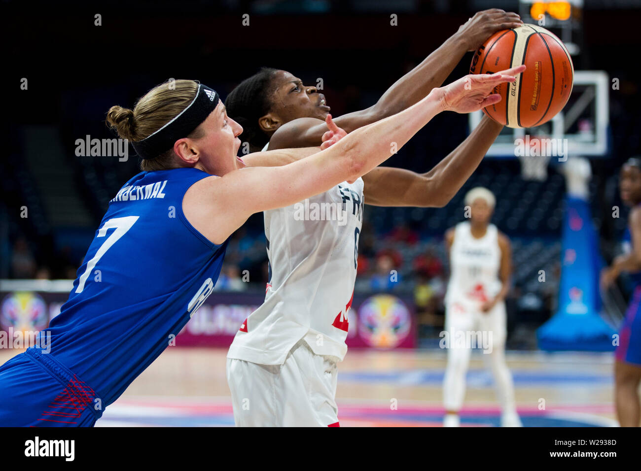 Olivia stark hi-res stock photography and images - Alamy