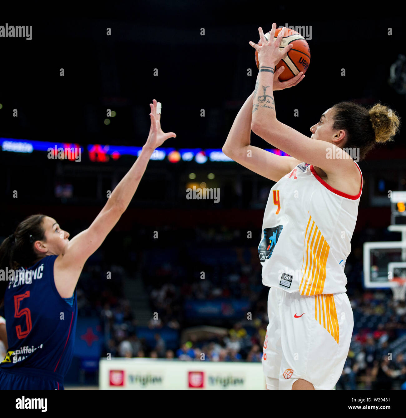 Laura nicholls hi-res stock photography and images - Alamy