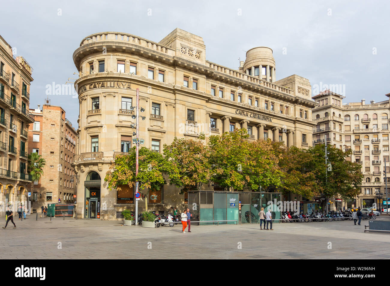 Barcelona nova square hi-res stock photography and images - Alamy
