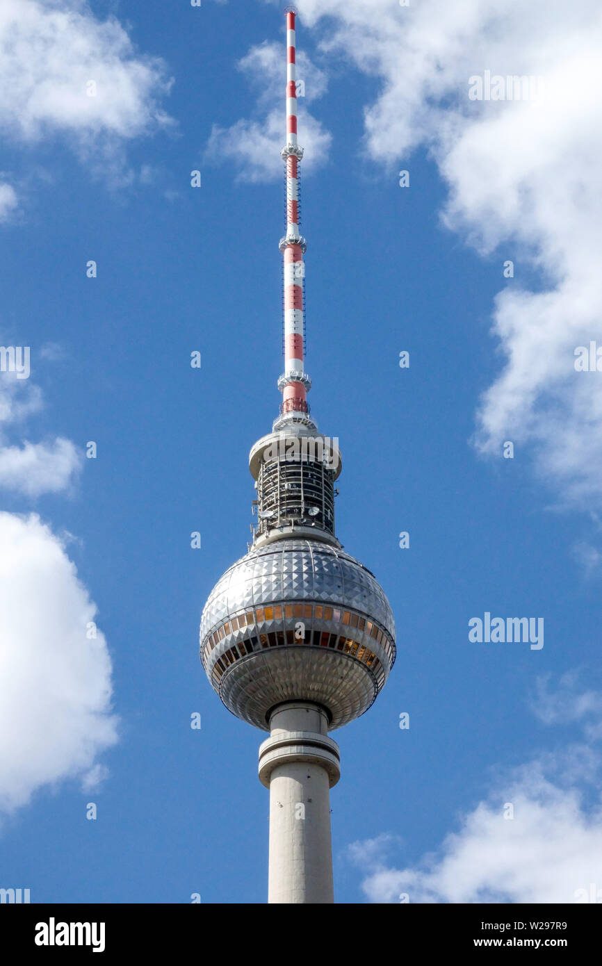 Television tower hi-res stock photography and images - Alamy