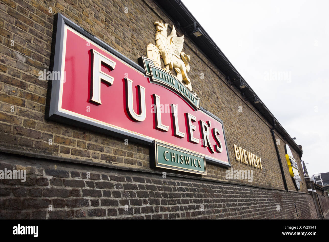 Fullers griffin brewery chiswick hi-res stock photography and images ...