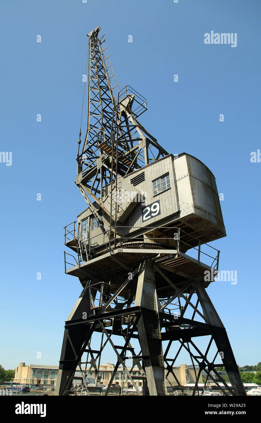 Industrial crane bristol hi-res stock photography and images - Alamy