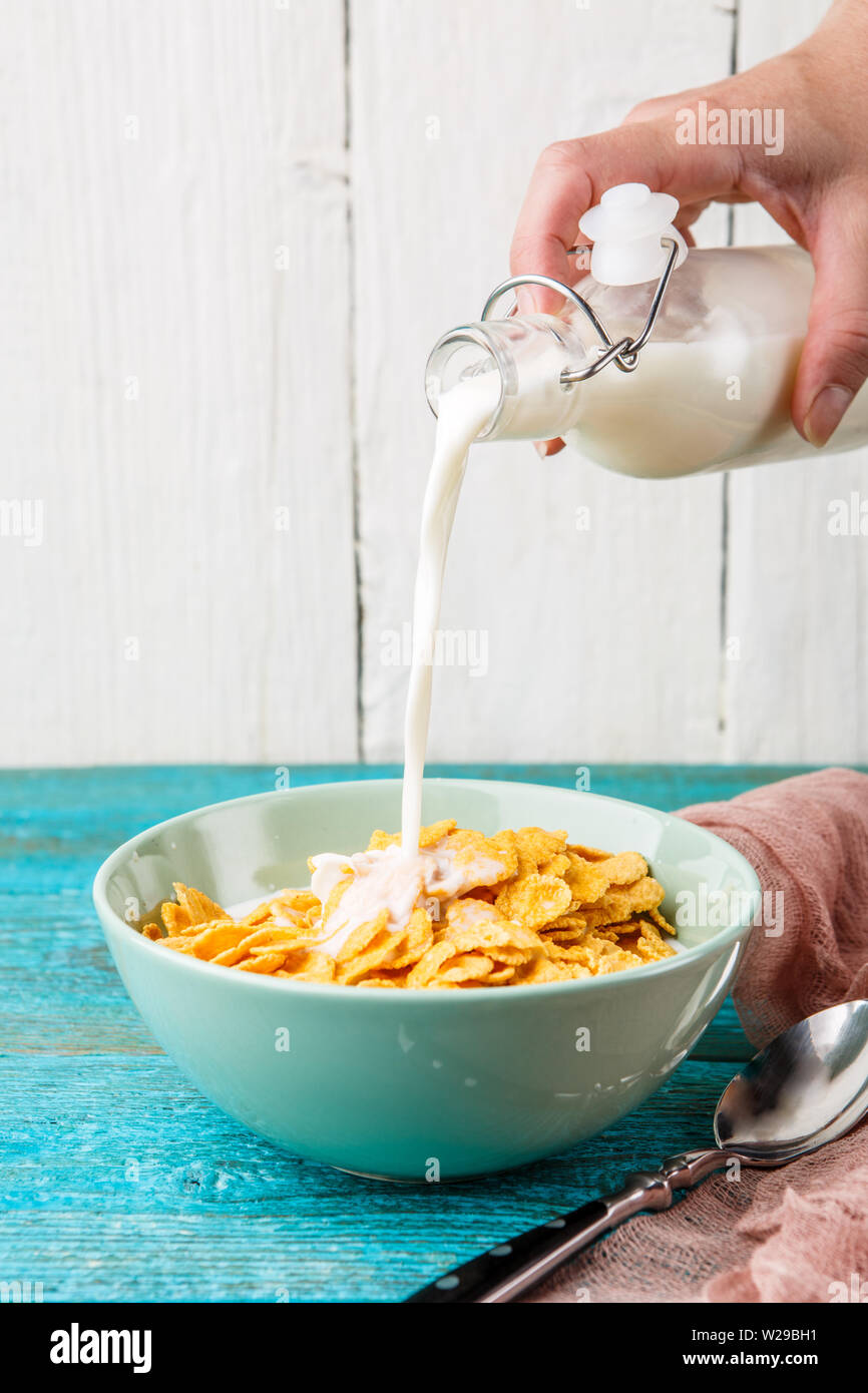 Pouring fresh milk bowl full hi-res stock photography and images - Alamy