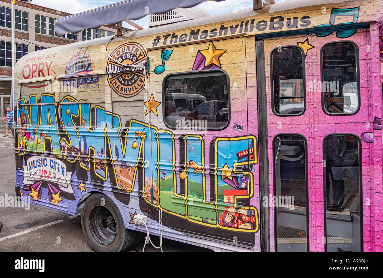 The famous Nashville Bus at Broadway - NASHVILLE, USA - JUNE 15, 2019 ...