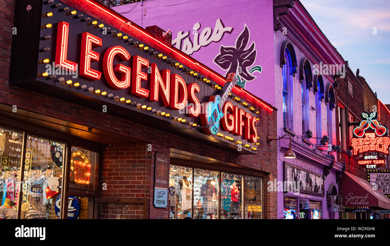 Famous Legends Corner and Gift Shop in Nashville - NASHVILLE, USA ...