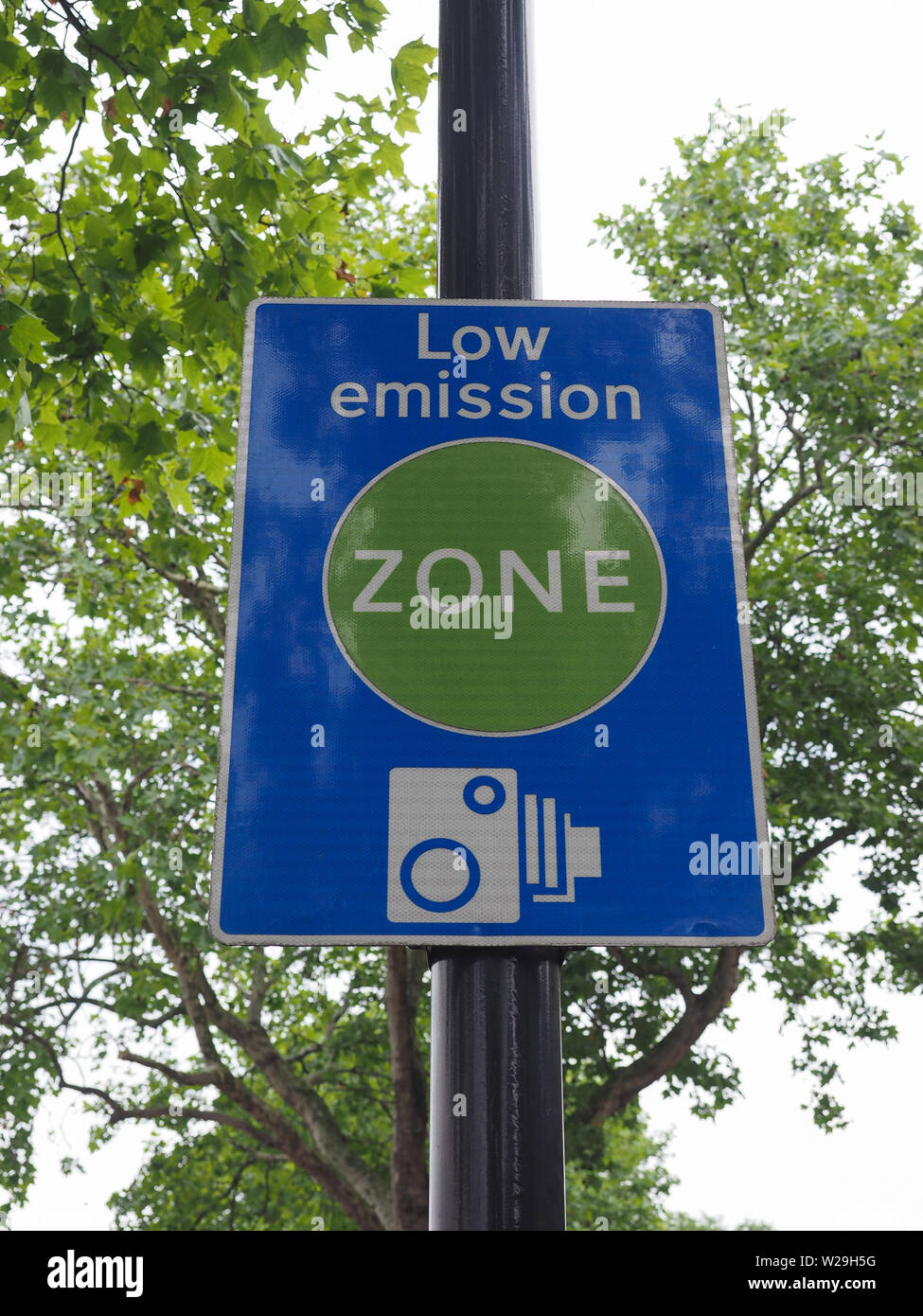 Low emission zone camera hi-res stock photography and images - Alamy
