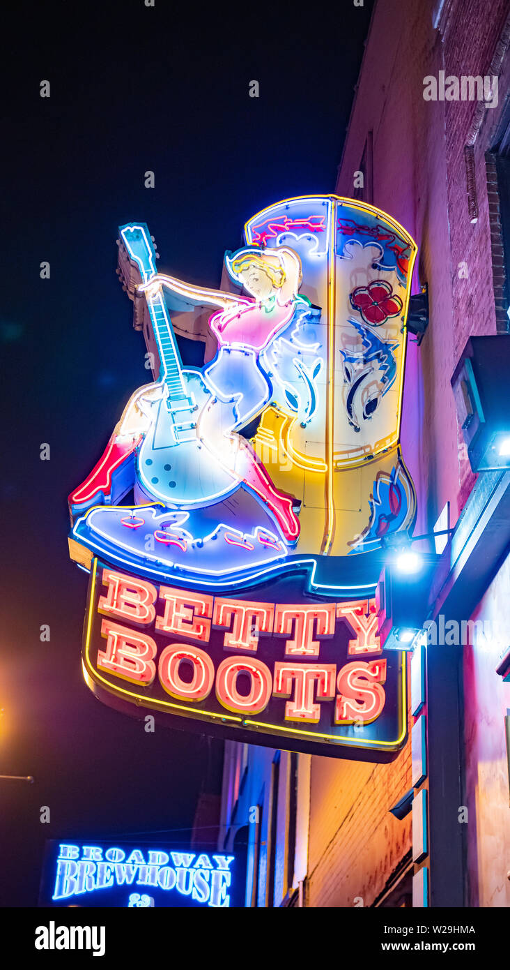 Betty boots on broadway hi-res stock photography and images - Alamy