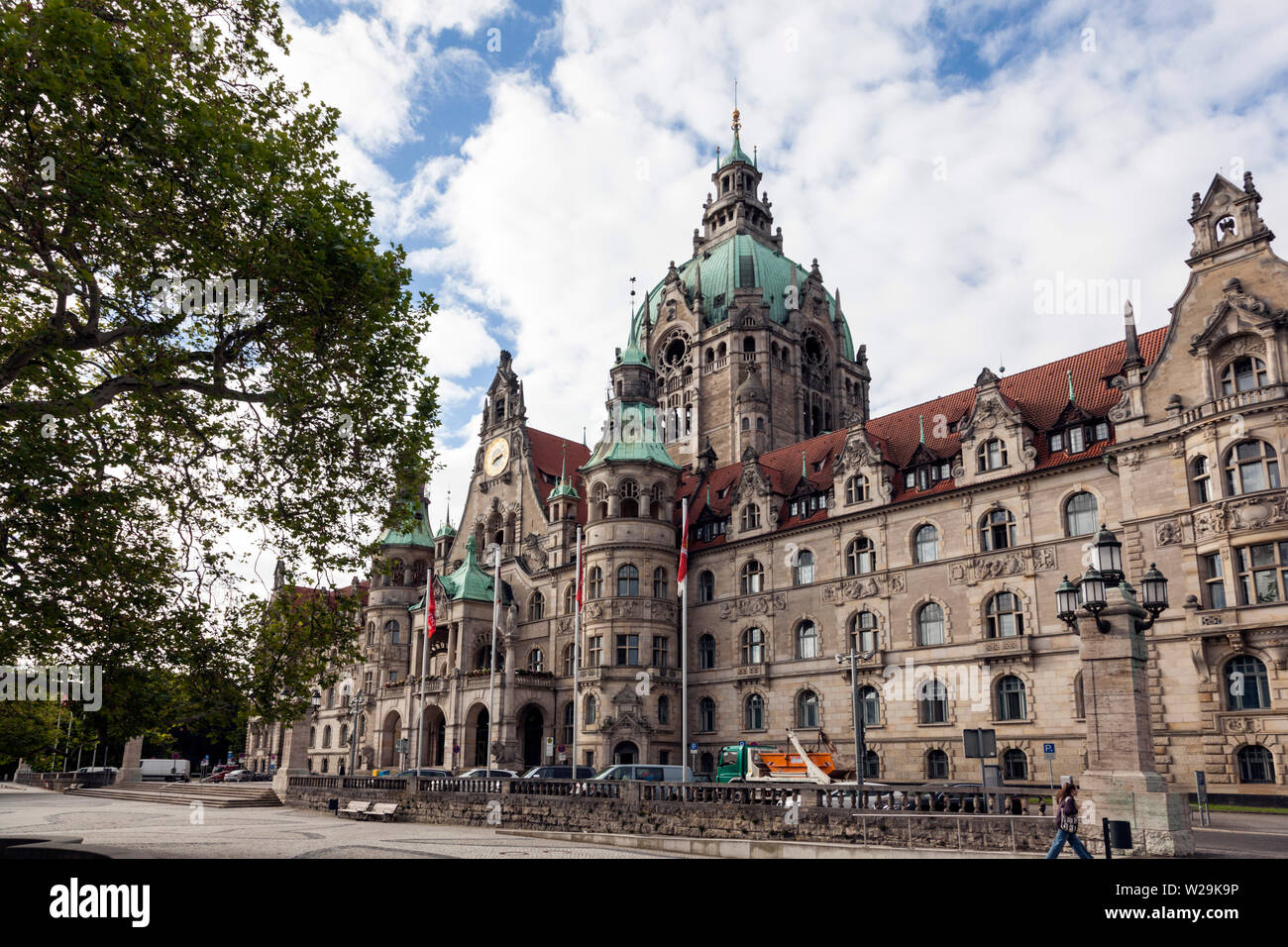Neue rathaus hi-res stock photography and images - Alamy