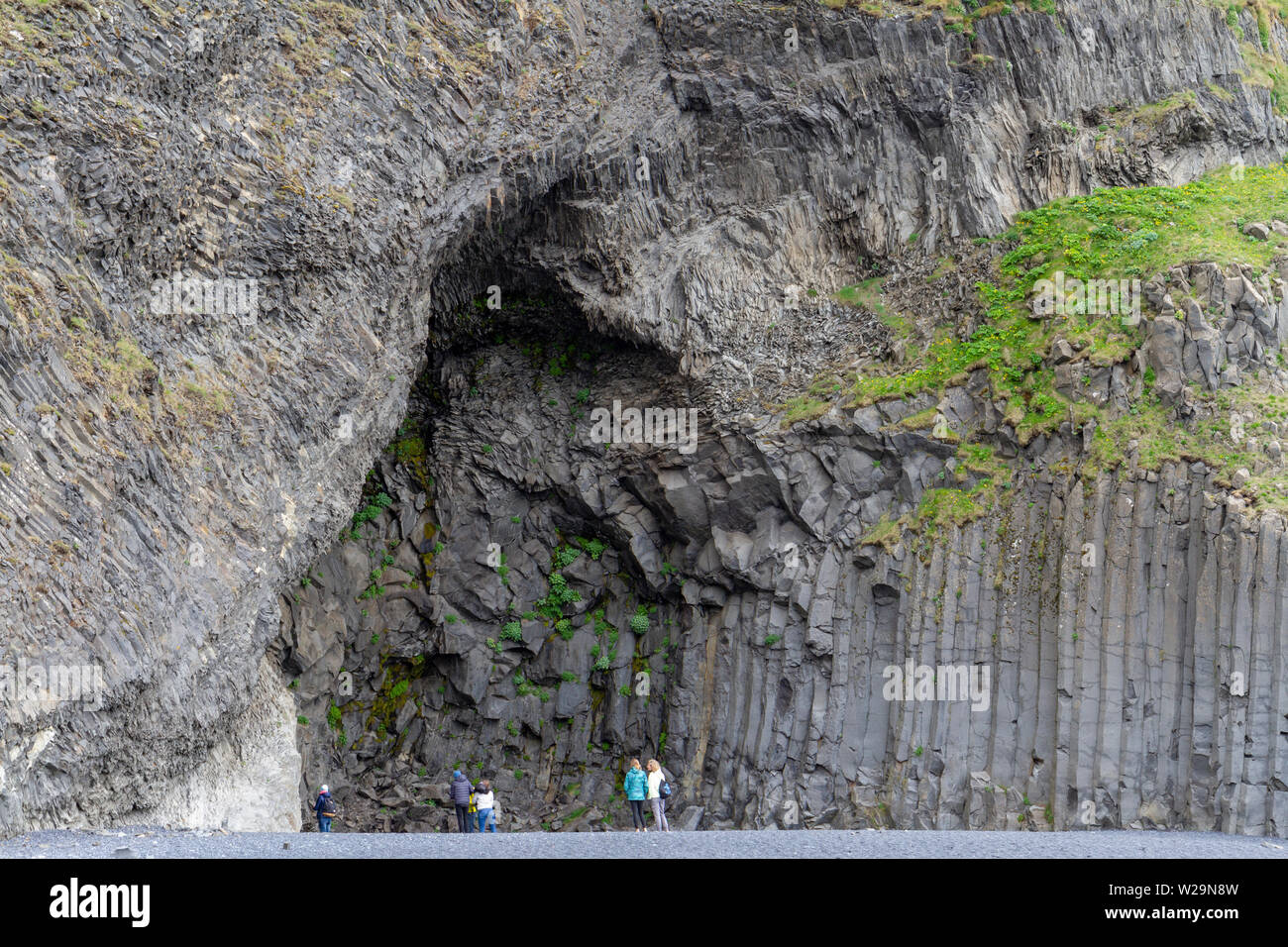 hexagonal basalt columns on Reynisfjara black sand beach, southern ... hexagonal basalt columns on Reynisfjara black sand beach, southern ...