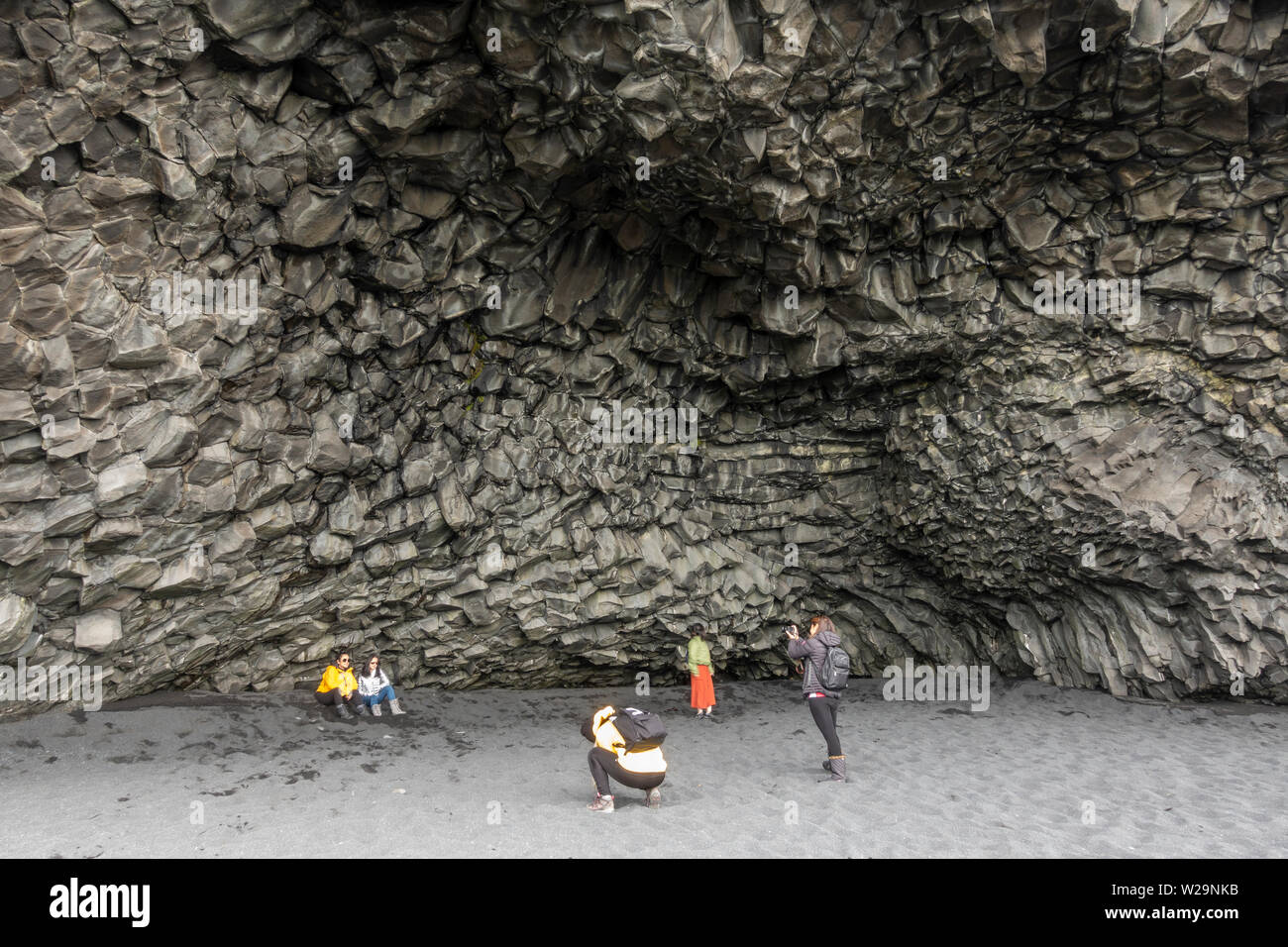 hexagonal basalt columns on Reynisfjara black sand beach, southern ... hexagonal basalt columns on Reynisfjara black sand beach, southern ...