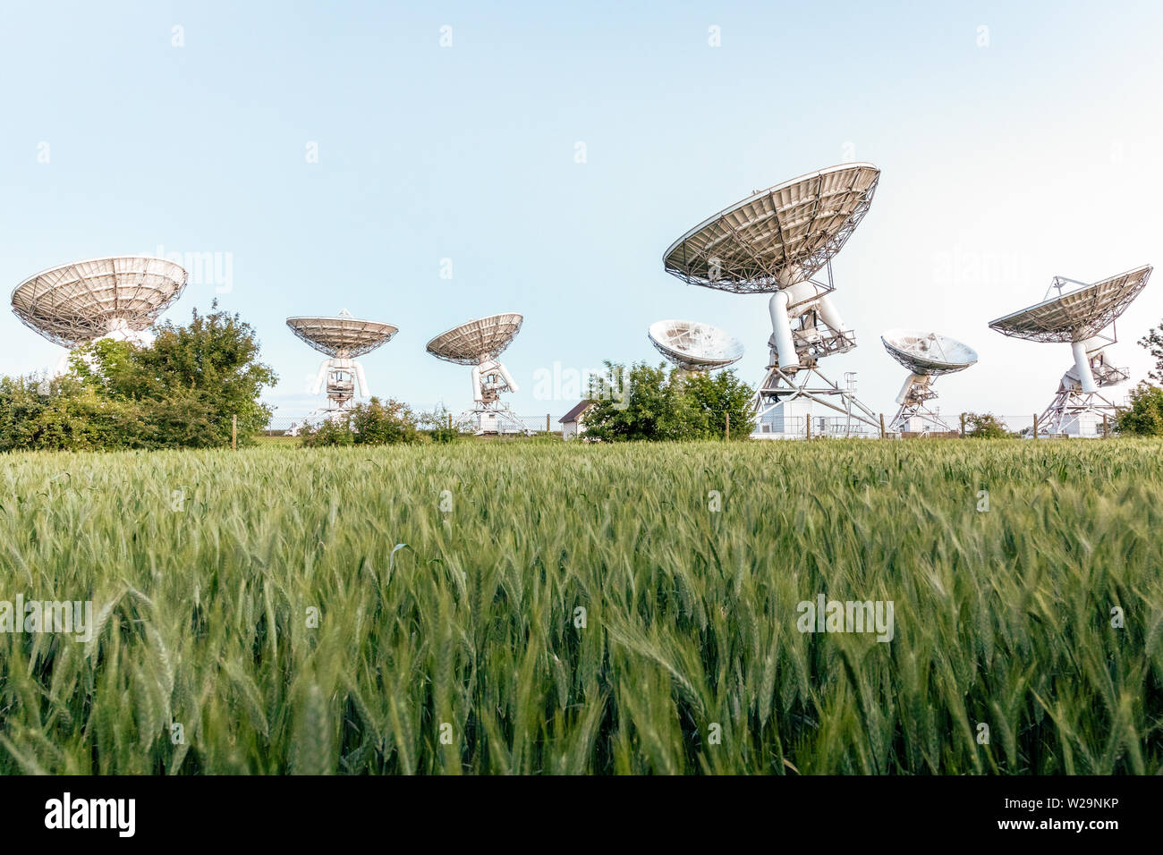 Research radio telescopes, Cambridge UK Stock Photo - Alamy