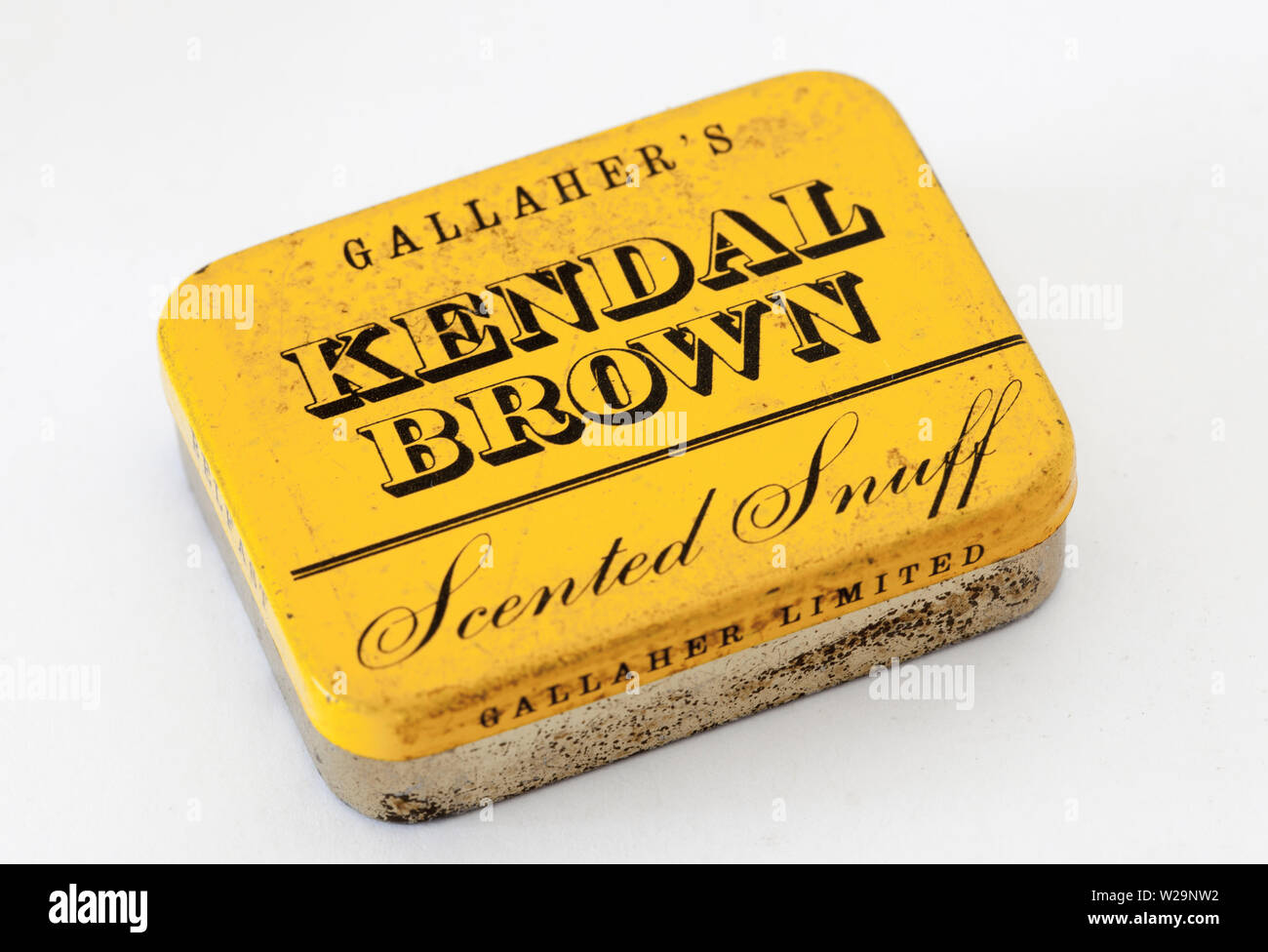 Snuff tins hi-res stock photography and images - Alamy