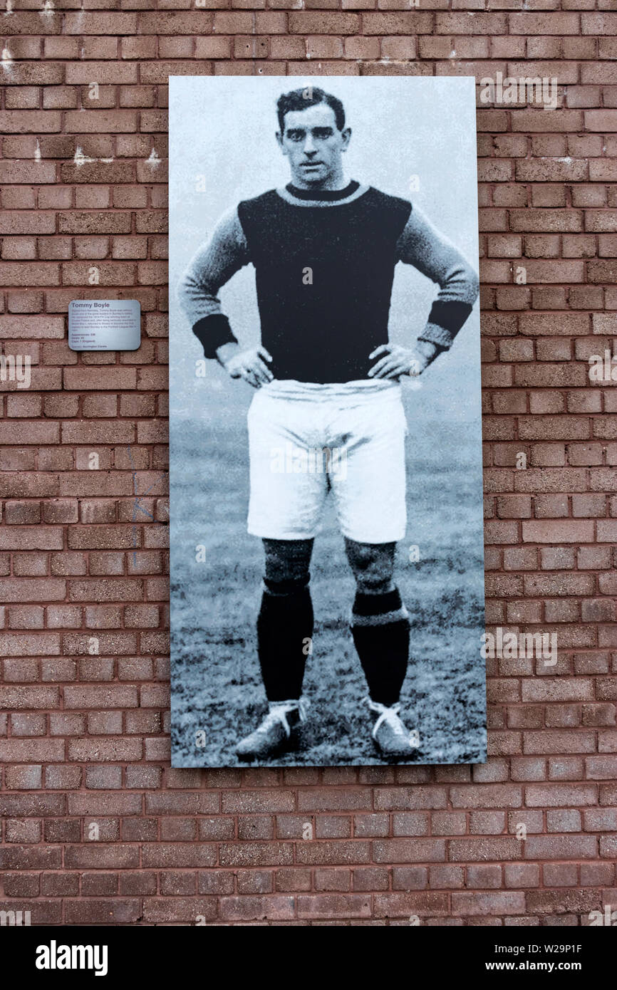 Tommy Boyle, Burnley F.C Stock Photo - Alamy