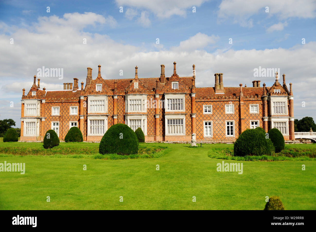 Helmingham hall tudor hi-res stock photography and images - Alamy