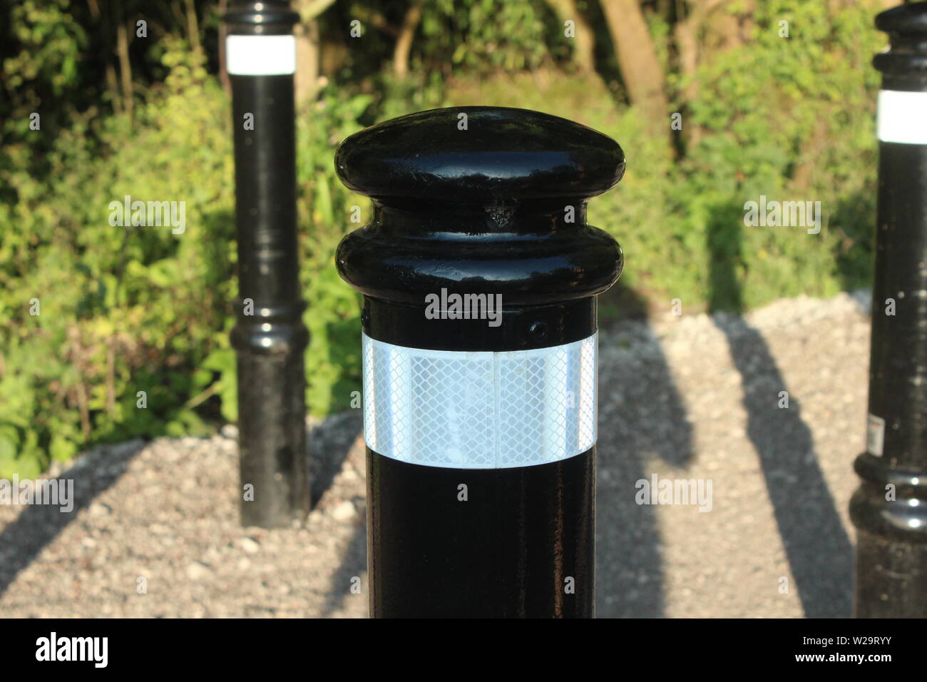 Bollard pathway hi-res stock photography and images - Alamy