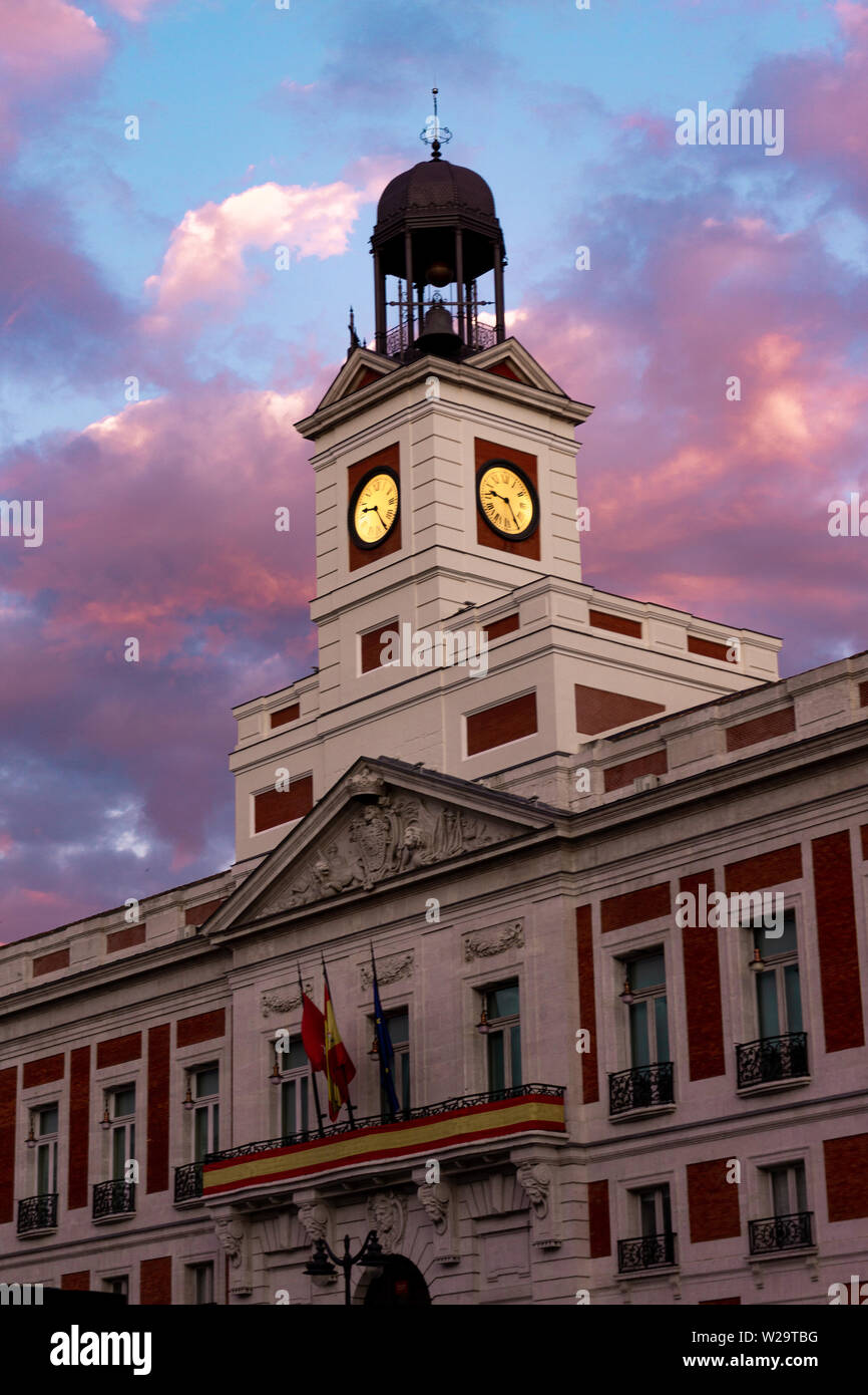 madrid callao puerta del sol palacio real sunset Stock Photo - Alamy