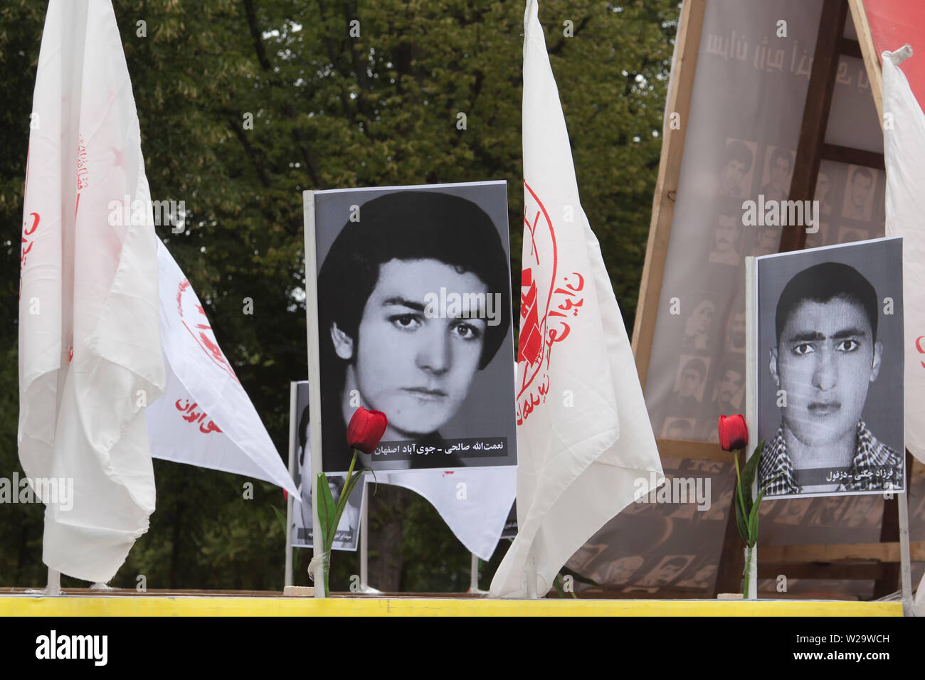 Against mullah regime hi-res stock photography and images - Alamy