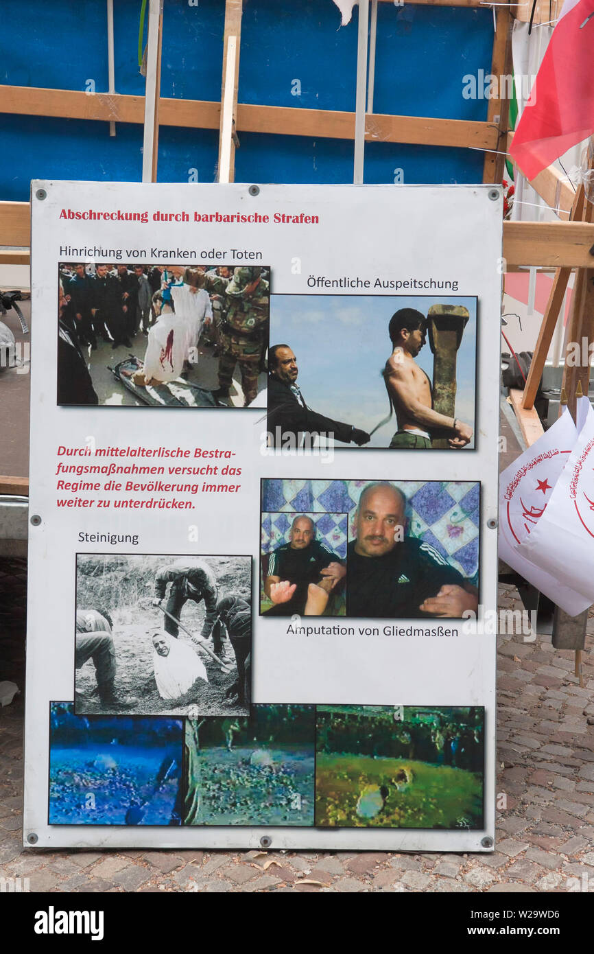 Mullah regime hi-res stock photography and images - Alamy