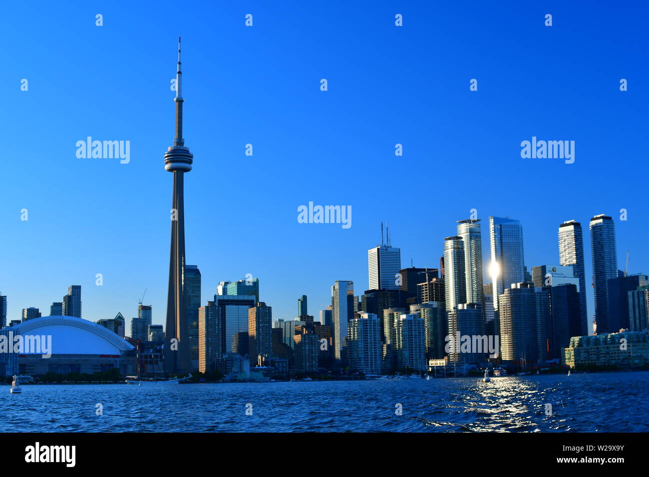 Toronto islands summer hi-res stock photography and images - Alamy