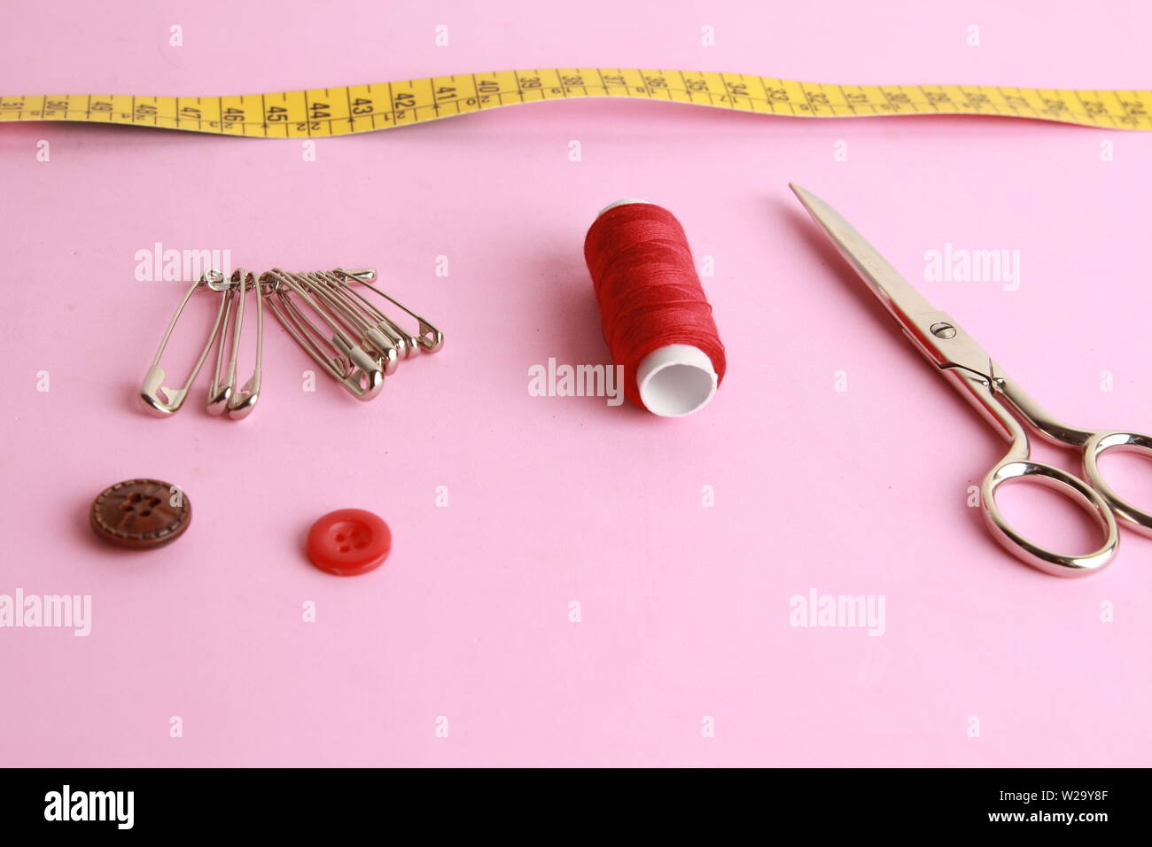 Sewing items tailoring scissors hi-res stock photography and images - Alamy