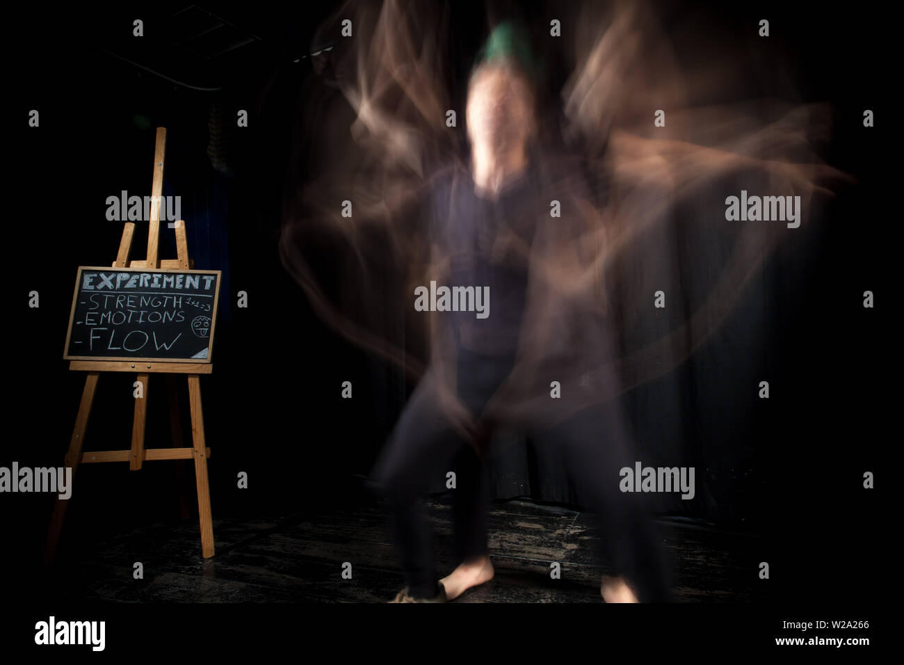 Arts perfomance hi-res stock photography and images - Alamy