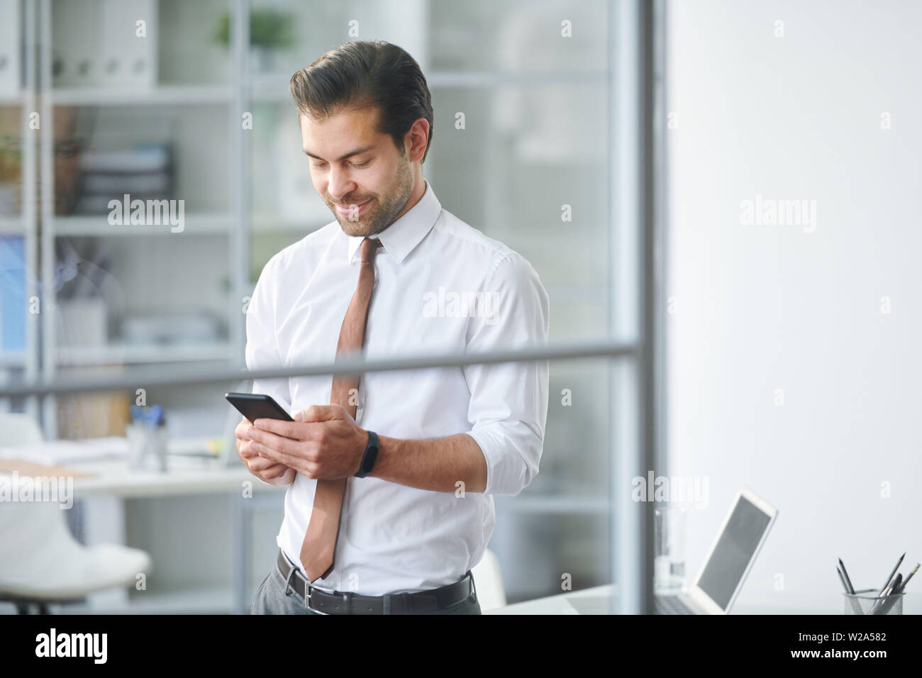 Businessman scrolling hi-res stock photography and images - Alamy