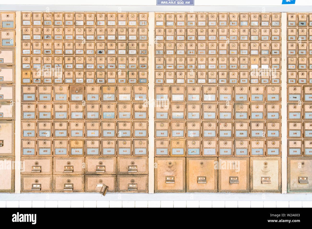 Mail routing hi-res stock photography and images - Alamy