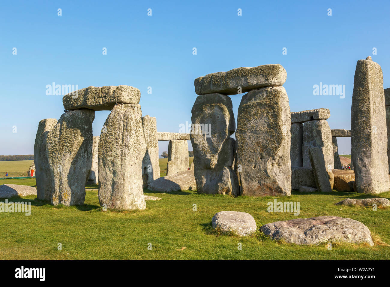 View of iconic Stonehenge with huge sarsen standing stones, the bronze ...
