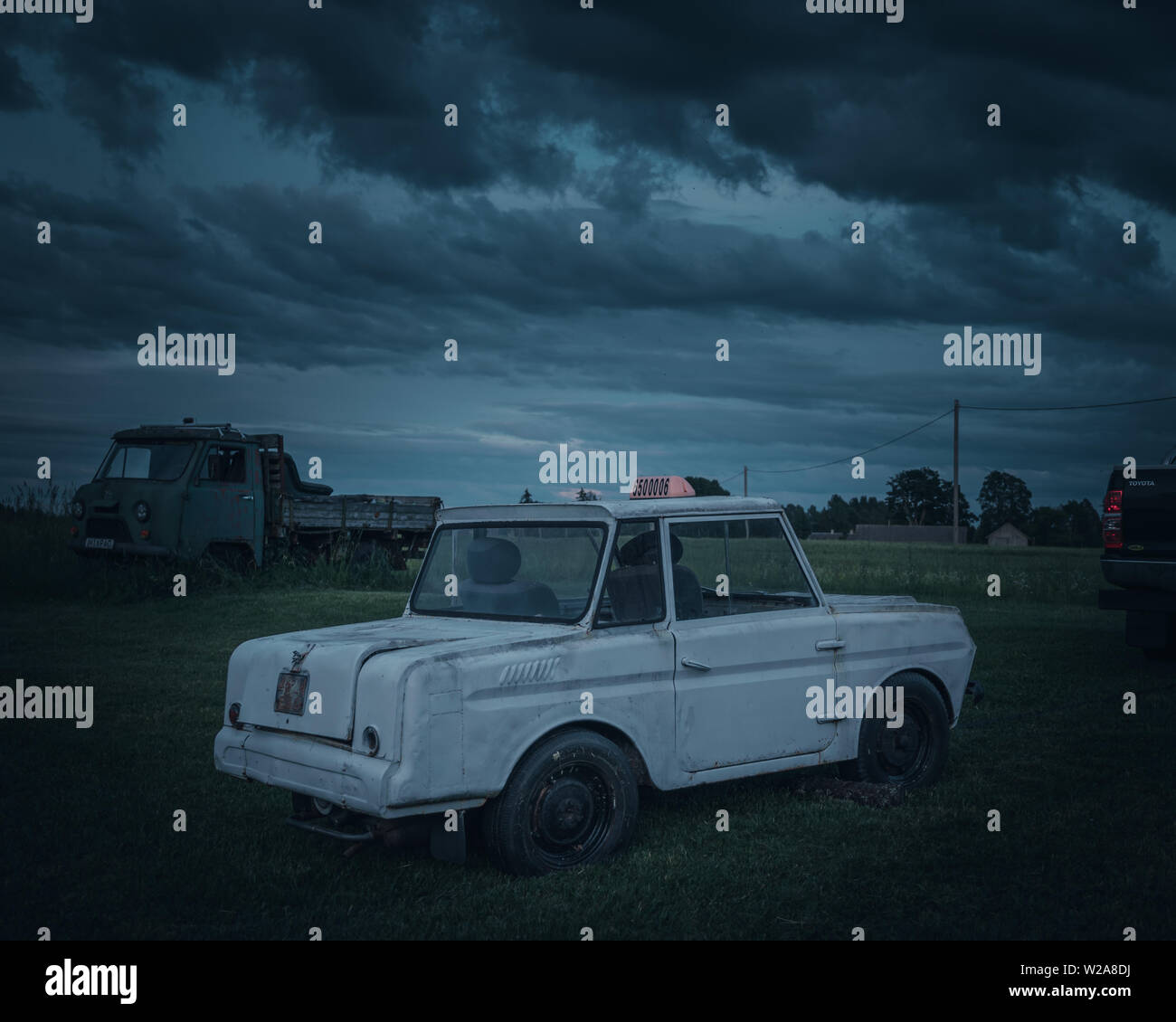 Dark atmosphere hi-res stock photography and images - Alamy