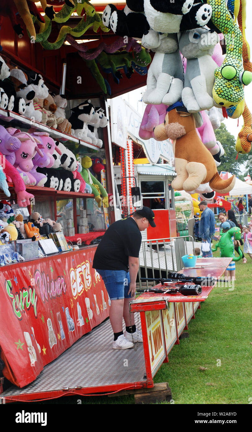 Fairground sideshow hi-res stock photography and images - Alamy