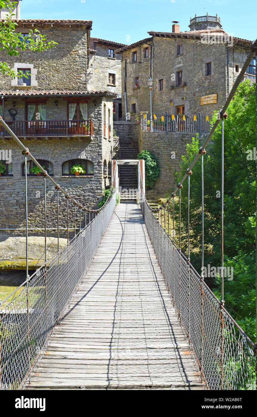 Suspension bridge barcelona hi-res stock photography and images - Alamy
