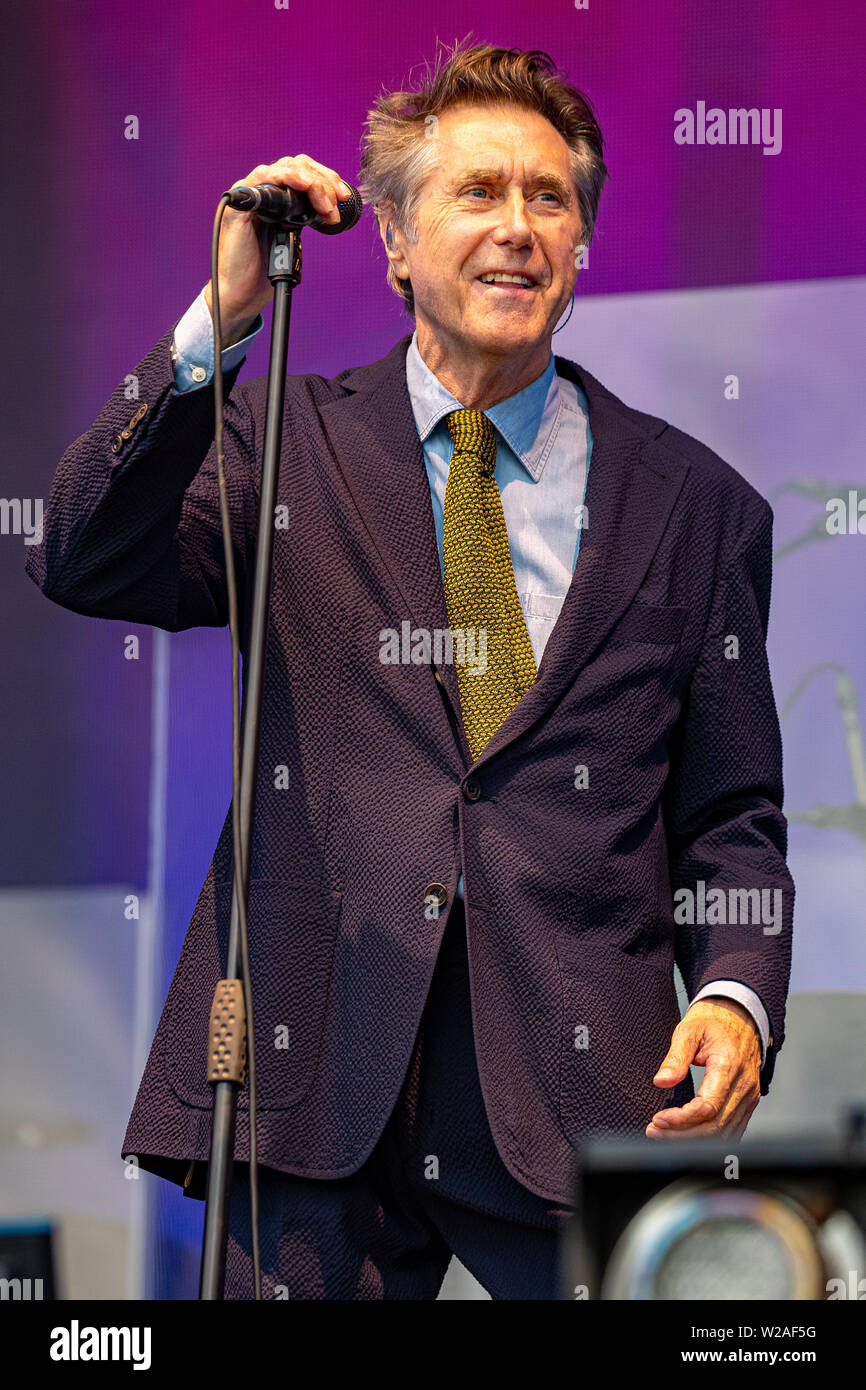 British rock singer bryan ferry hi-res stock photography and images - Alamy