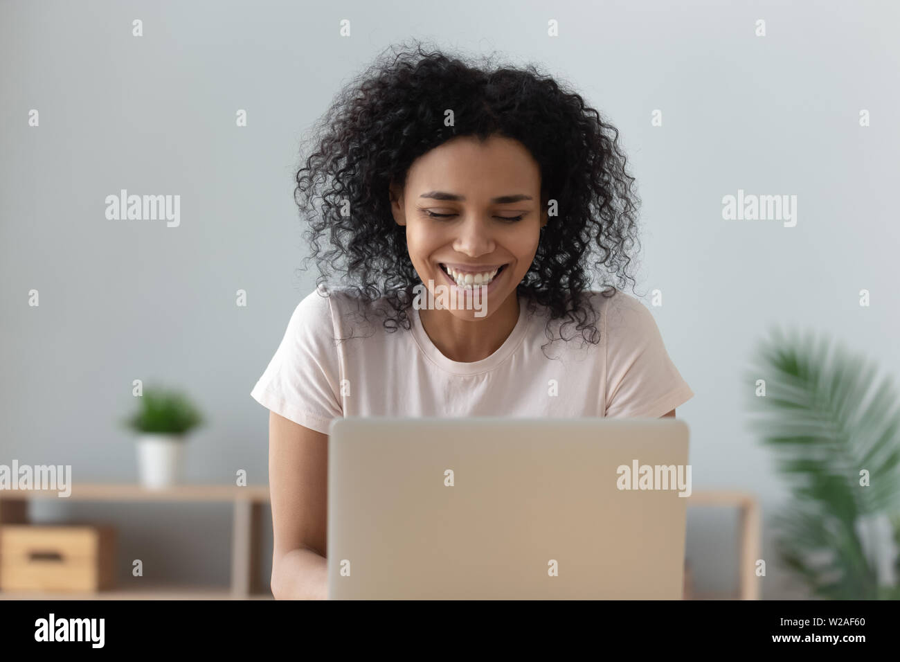 Online comic hi-res stock photography and images - Alamy