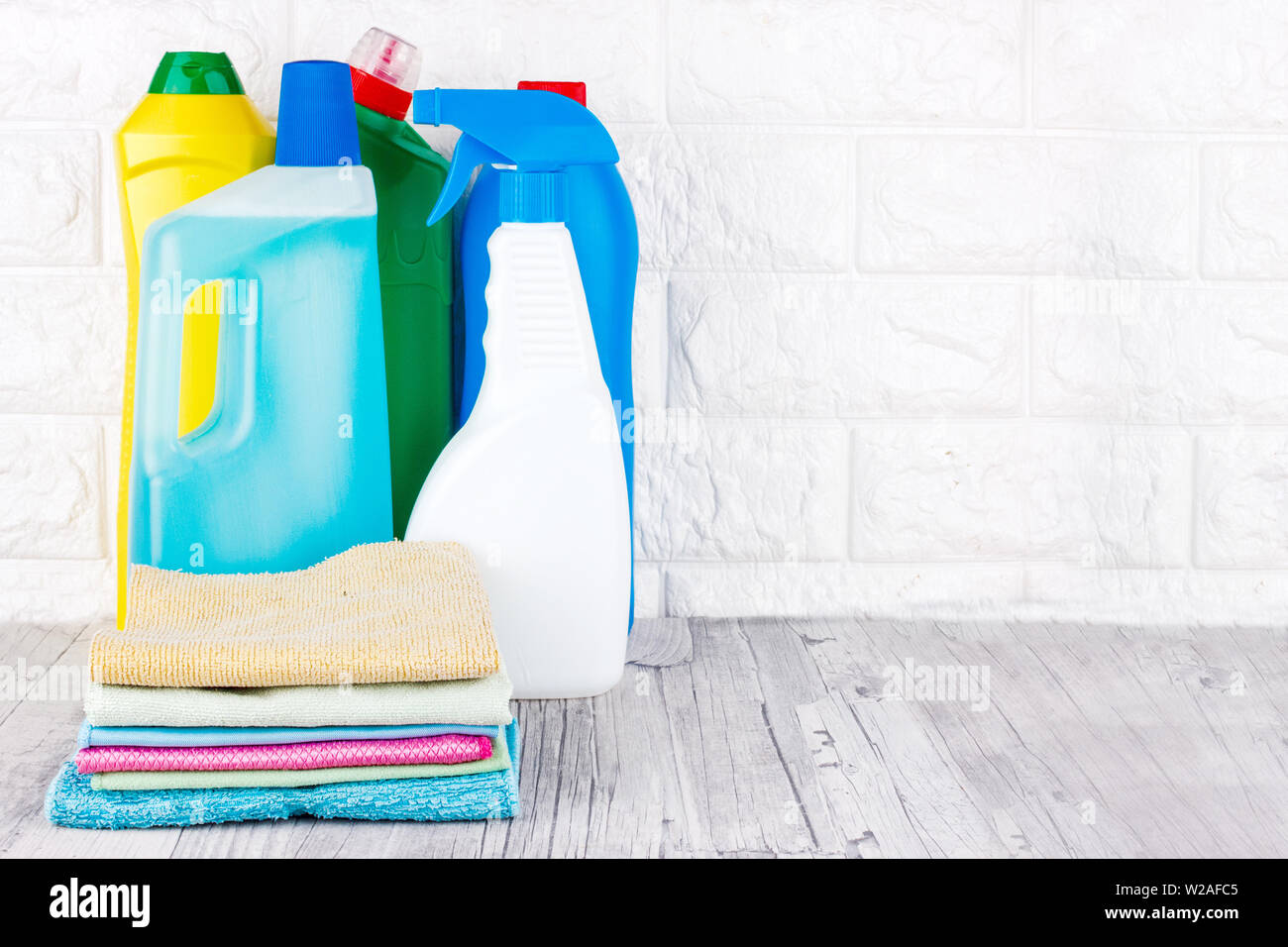 Containers for household cleaning products hi-res stock photography and ...