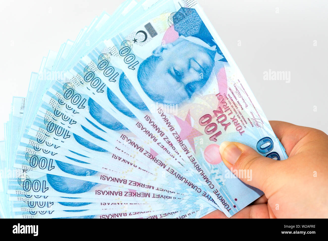 Turkish 100 banknotes Stock Photo - Alamy