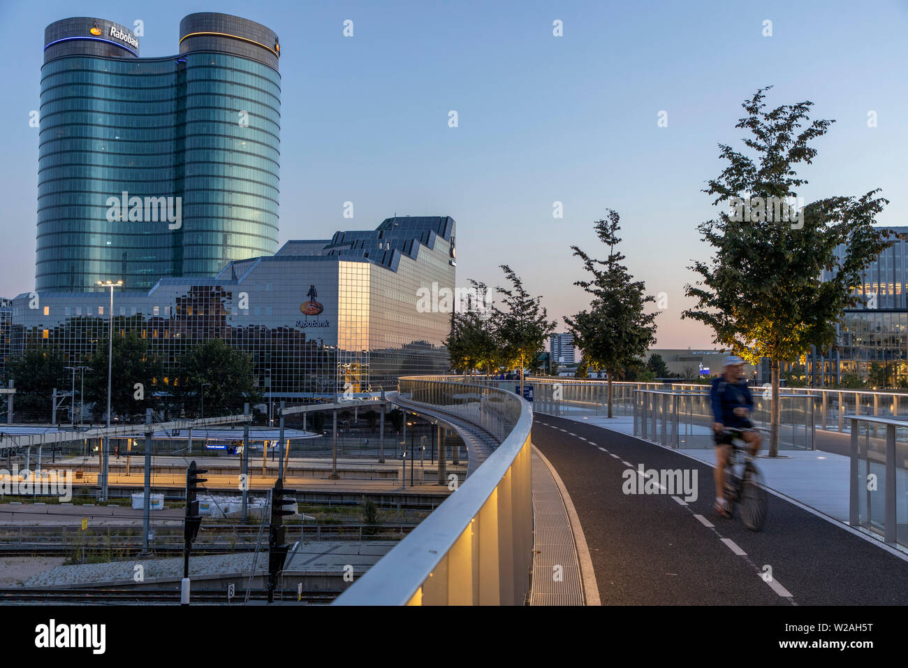 Utrecht, the Netherlands, the Moreelsebrug, pedestrians and cyclists ...