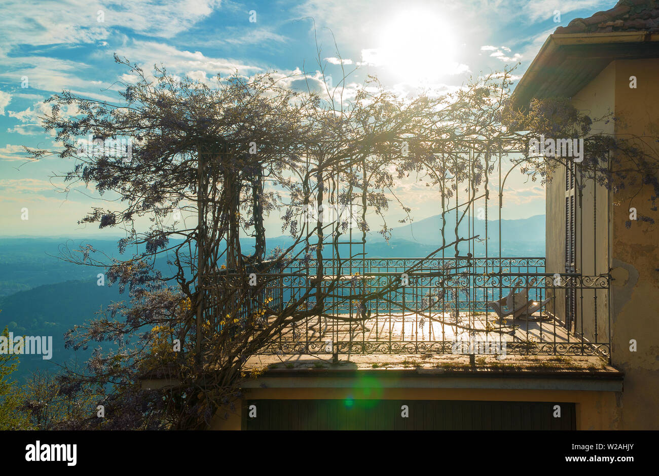 High rock terrace hi-res stock photography and images - Alamy
