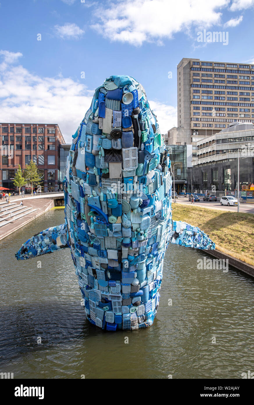 Skyscraper waste plastic sculpture hi-res stock photography and images ...