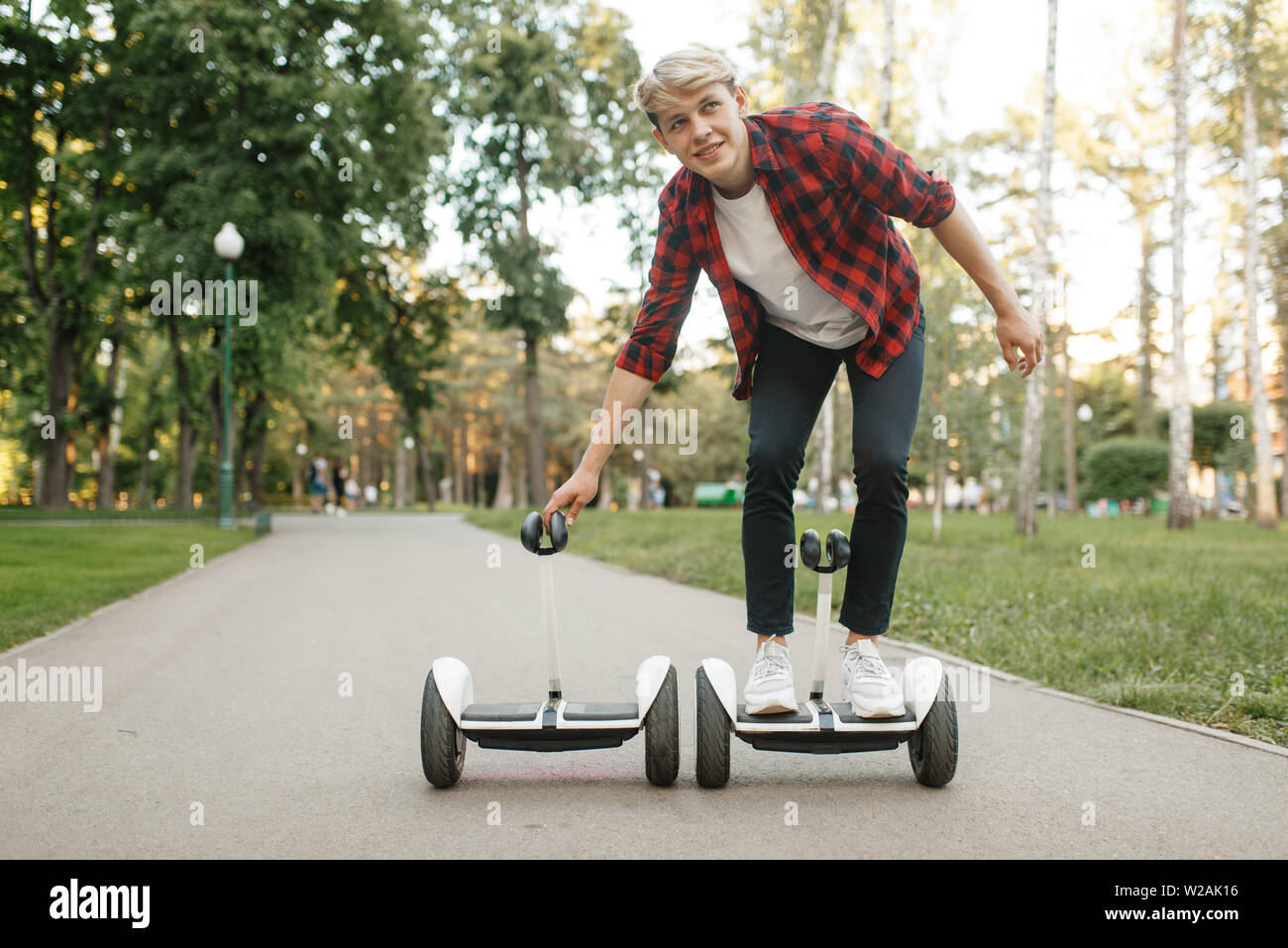 Gyroscope ride hi-res stock photography and images - Alamy