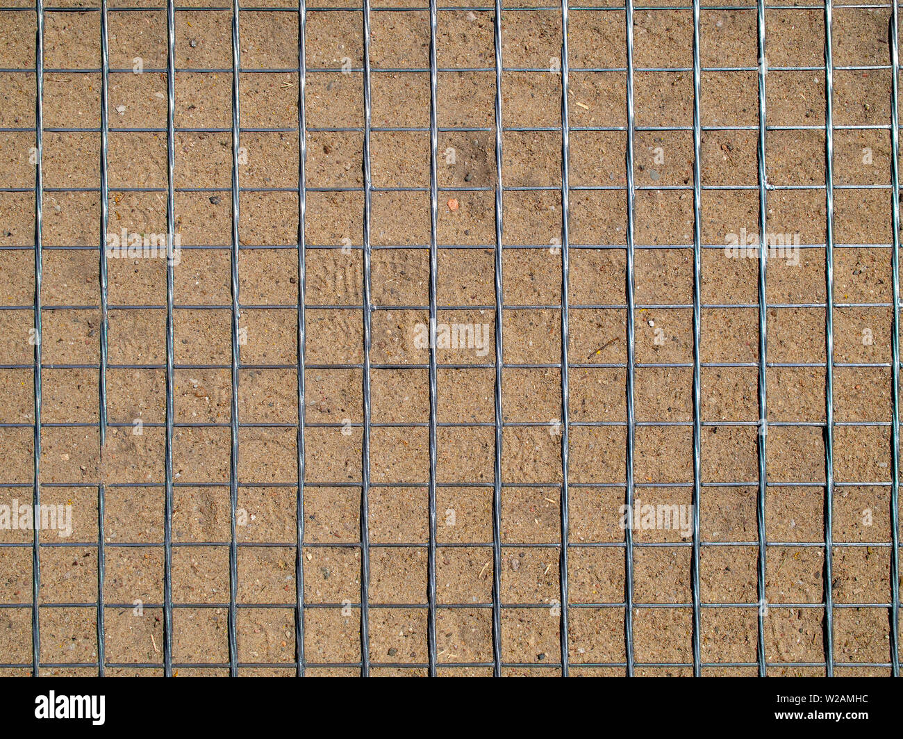 Metal squares hi-res stock photography and images - Alamy