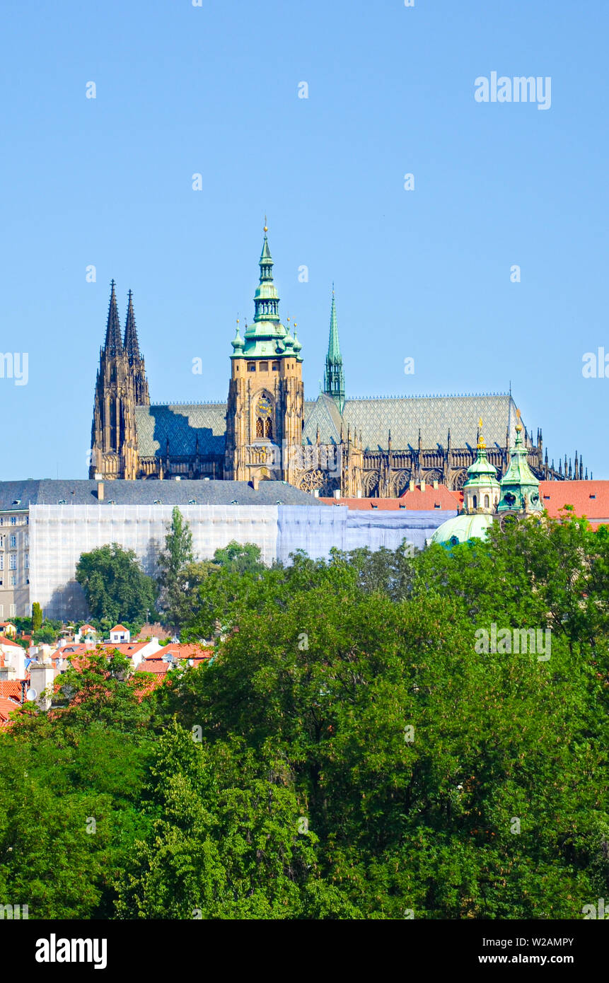 Praga castle hi-res stock photography and images - Alamy
