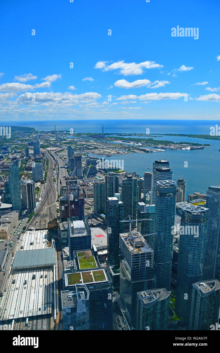 Skyline skyscrapers tower observation hi-res stock photography and ...