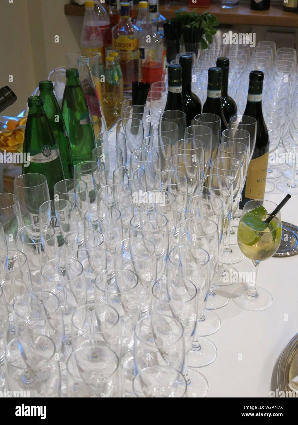 Canteen and cocktails hi-res stock photography and images - Alamy