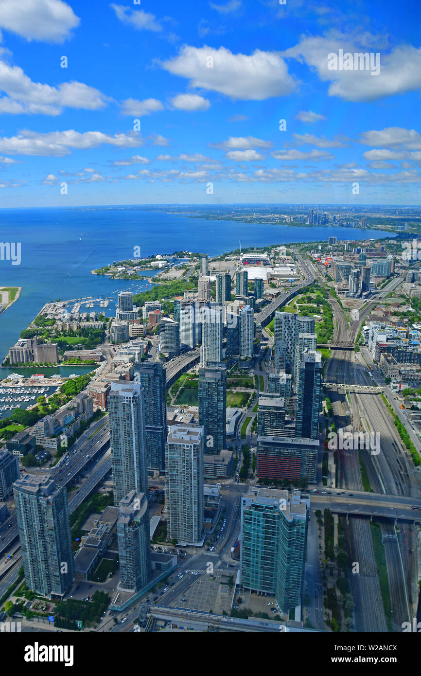 Toronto cn tower view hi-res stock photography and images - Alamy