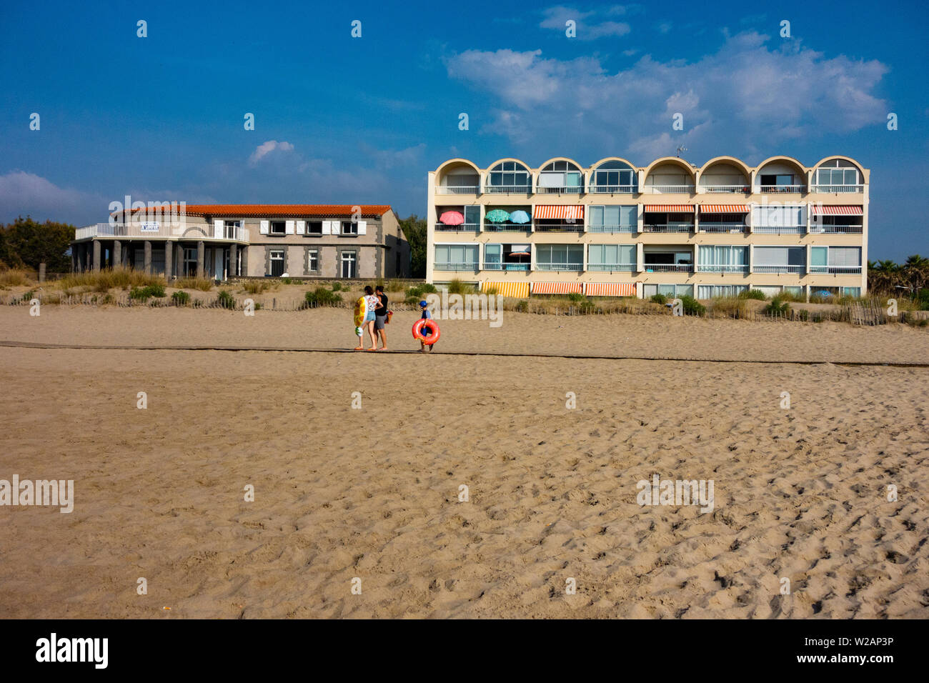 Beach Vacation 1980s High Resolution Stock Photography and Images - Alamy