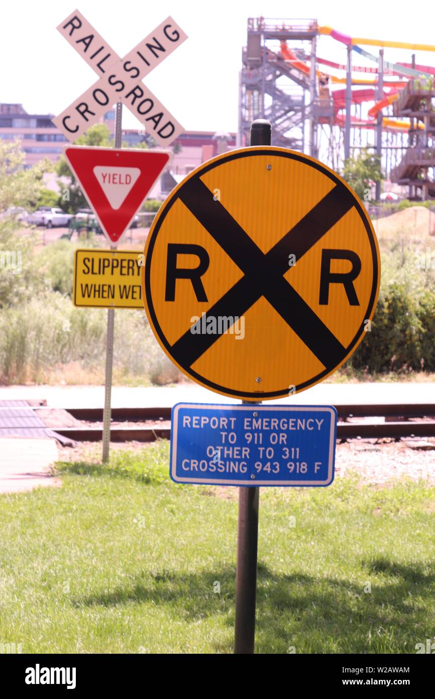 Railroad crossing, sign hi-res stock photography and images - Alamy